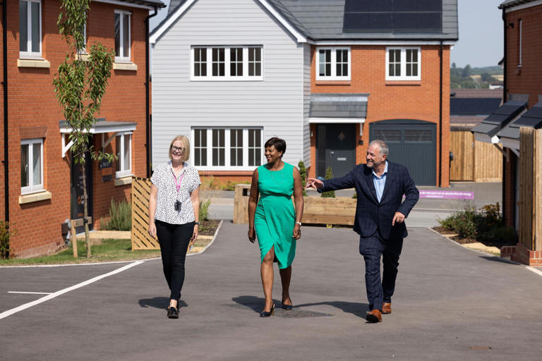 Bellway hands over affordable homes at new development in Bromsgrove