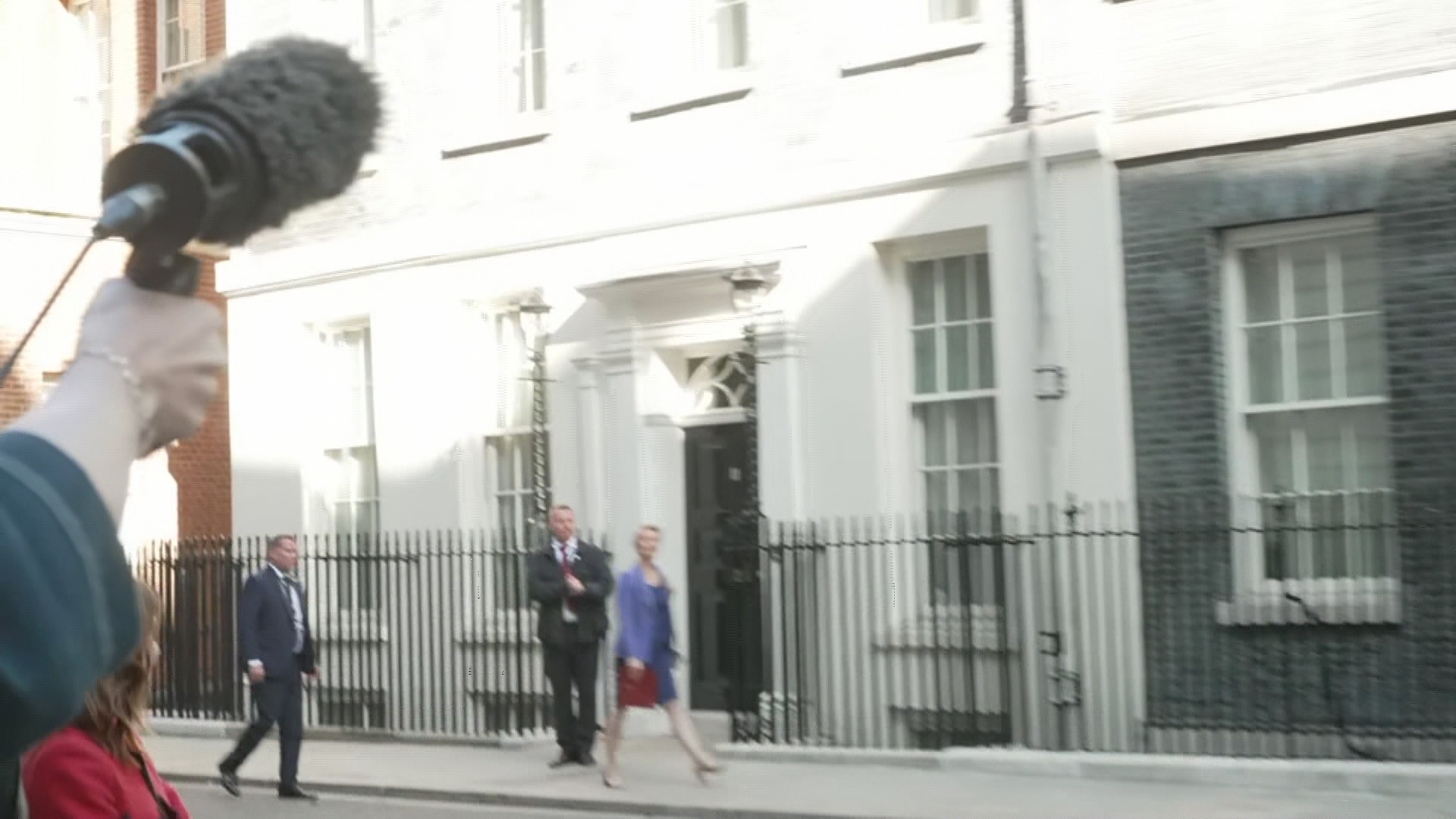 Cooper arrives for first Cabinet meeting as foreign sec