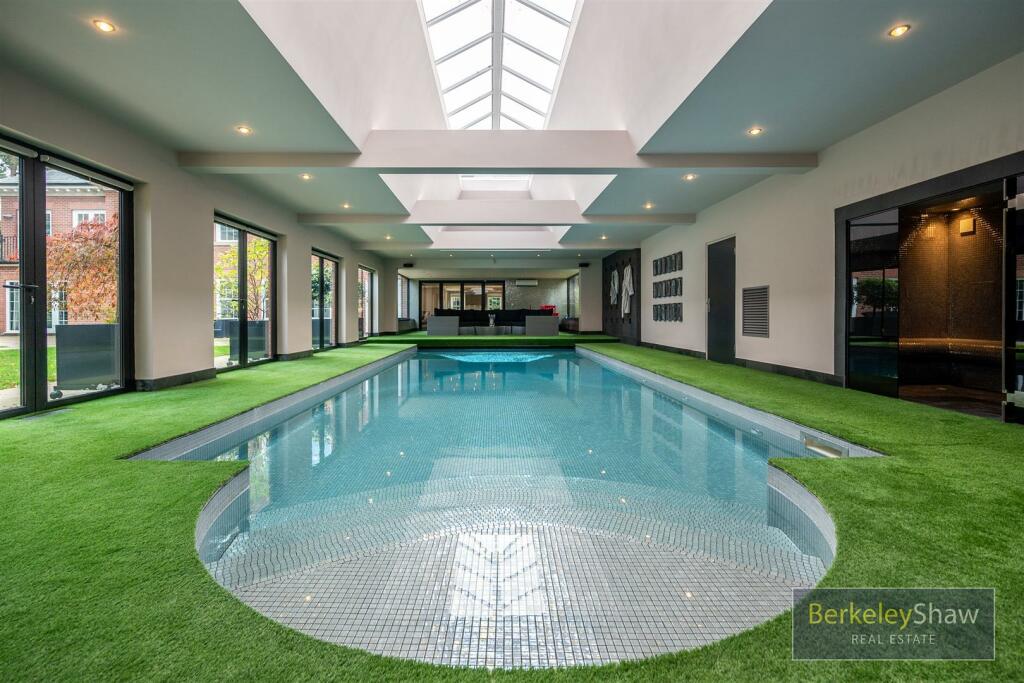 27 pictures inside exquisite 'Millionaire's Row' home in Formby with ...