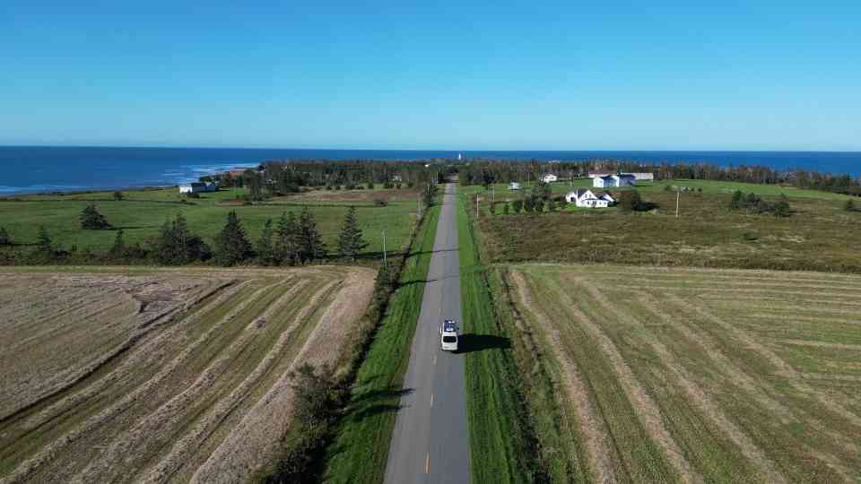 Ultimate Prince Edward Island Road Trip - Visiting The BEST Beaches