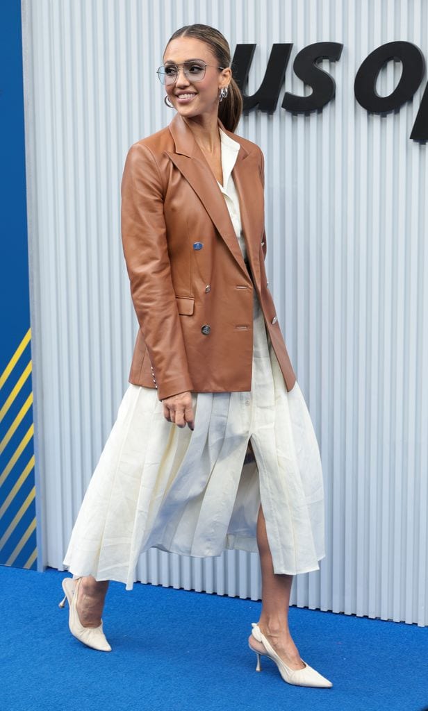 Jessica Alba muestra su gusto por la comida mexicana preparando un ...