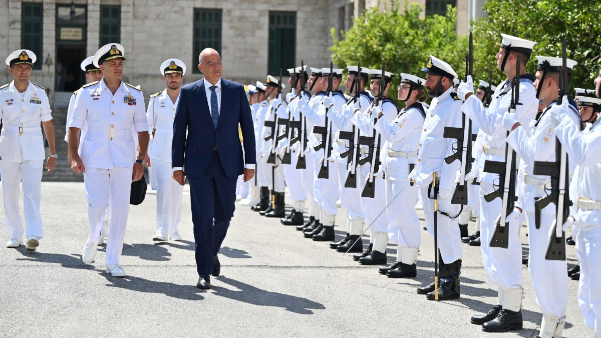 Δένδιας: «Σε λίγες εβδομάδες στον Φαληρικό Όρμο θα καταπλεύσει η ...