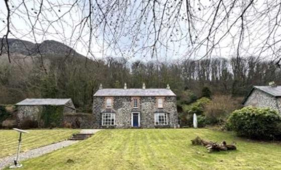 Renovation plans for 19th century Umbra house received by Causeway ...