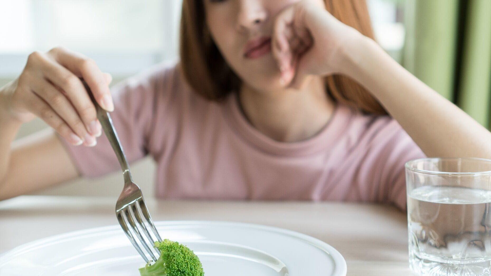 How your food habits impact your mental health