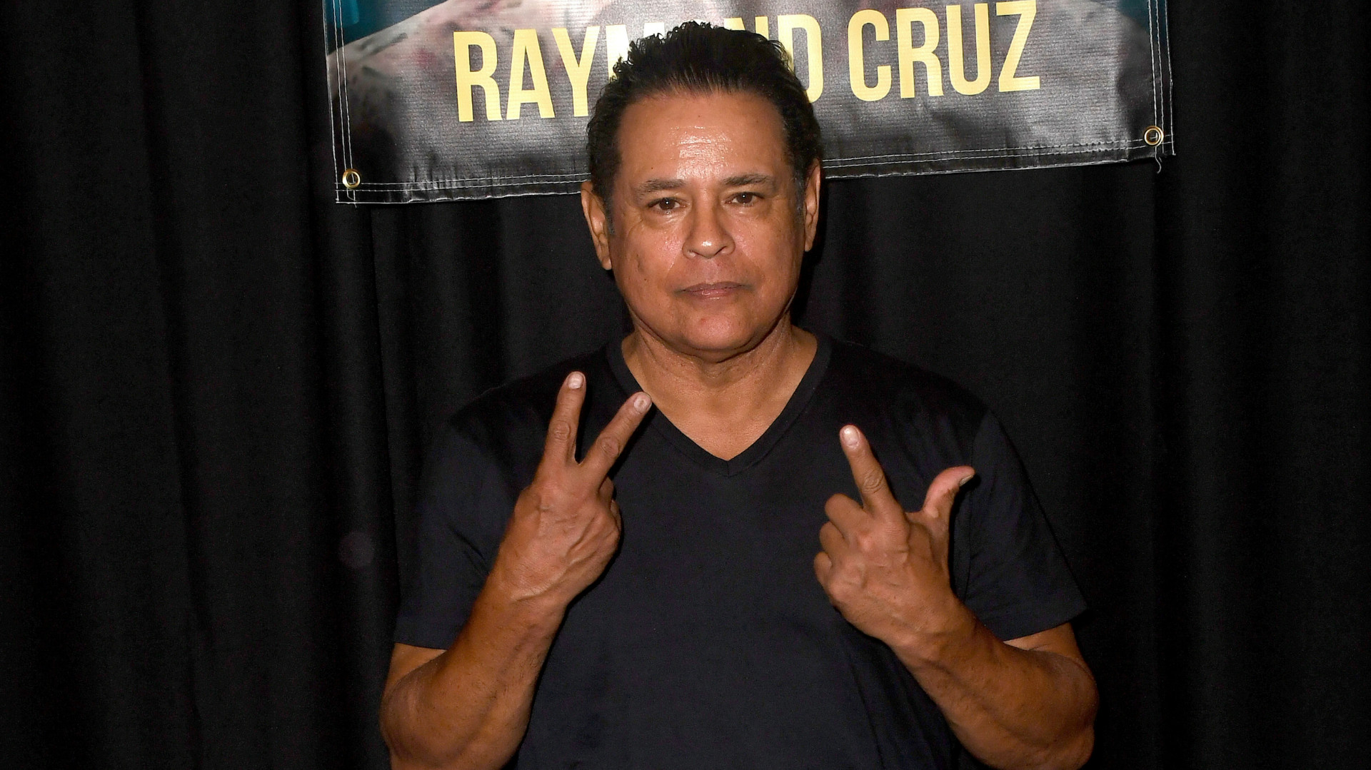 'Breaking Bad' Star Raymond Cruz Arrested After Allegedly Hosing ...