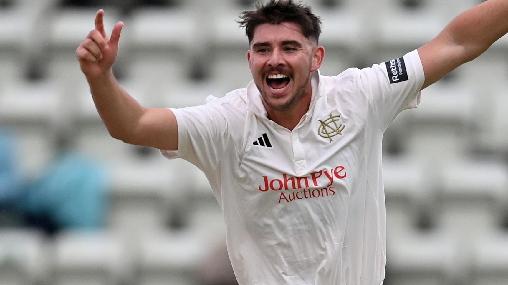 Tongue burst gives Notts control at Worcestershire