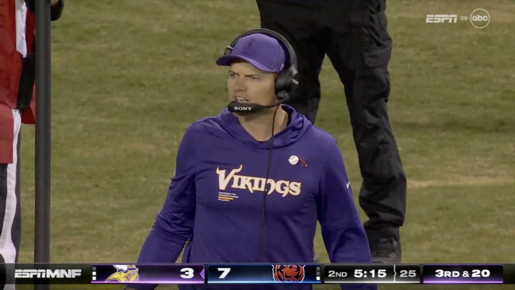 NFL broadcaster makes amusing gaffe