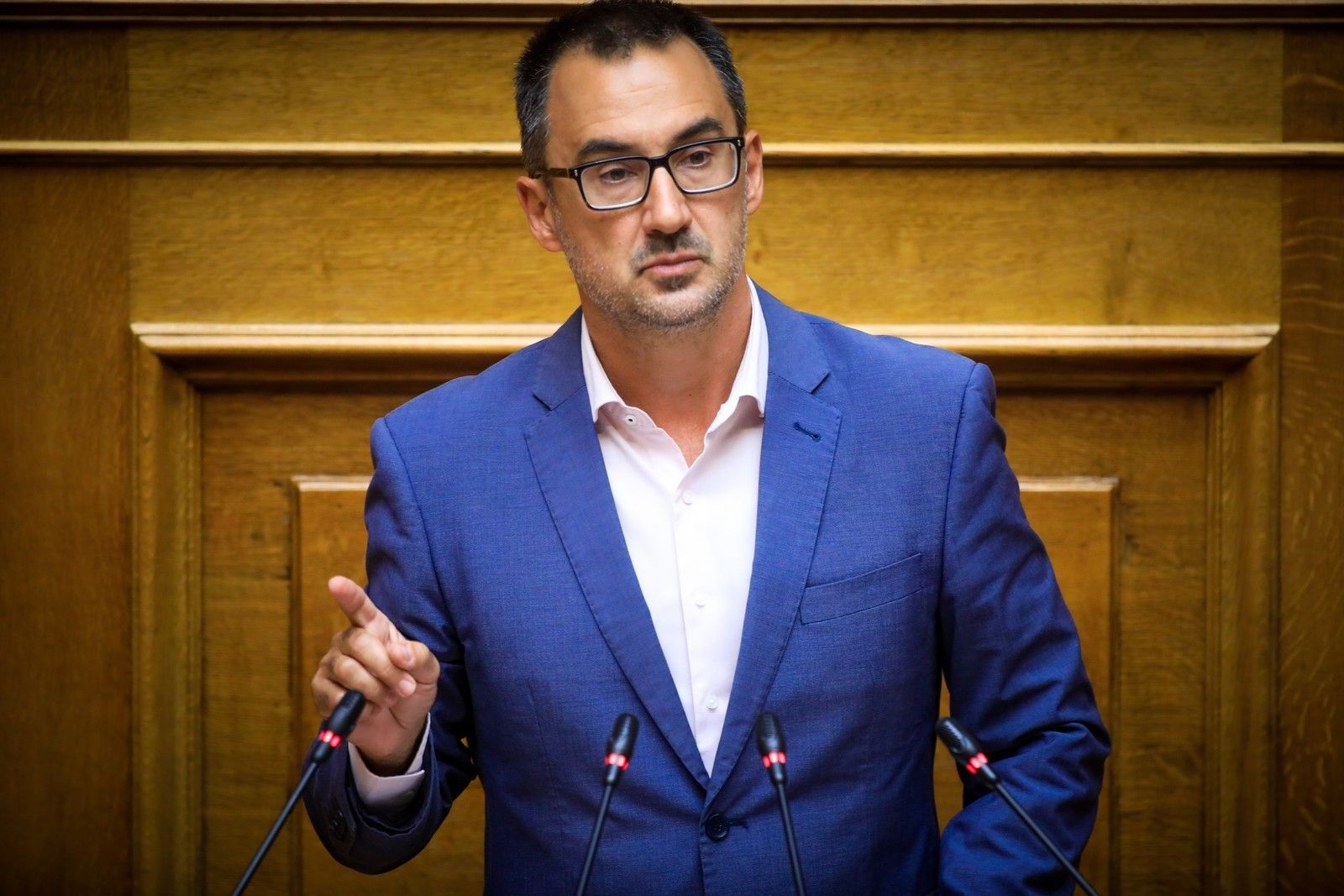 Χαρίτσης: “Μισό καφέ την ημέρα τα μέτρα στήριξης Μητσοτάκη"