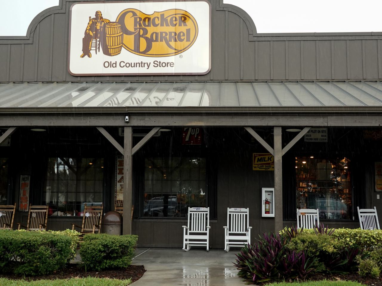 Cracker Barrel Cancels Restaurant-Revamp Plans After Backlash