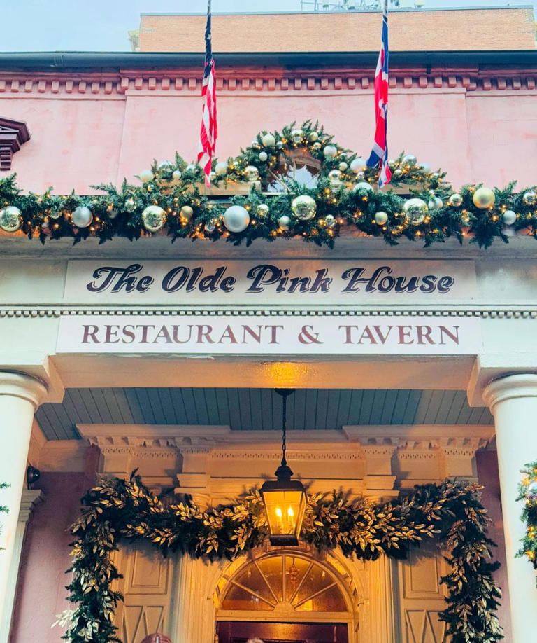 25+ must-try restaurants in Savannah, Georgia: A local foodie's guide