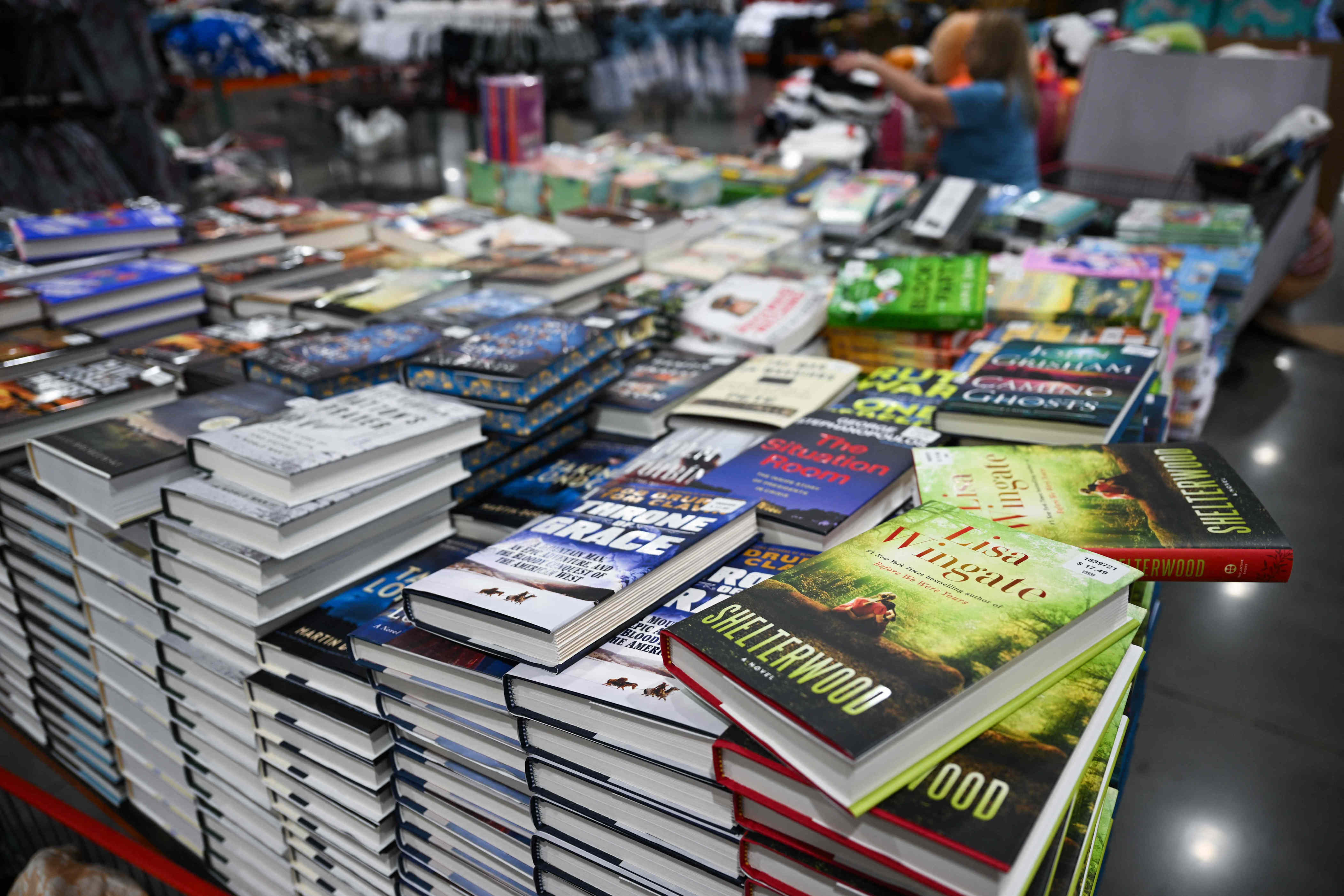 Costco's Book Section Has Finally Made Its Long-Awaited Return—but Only ...