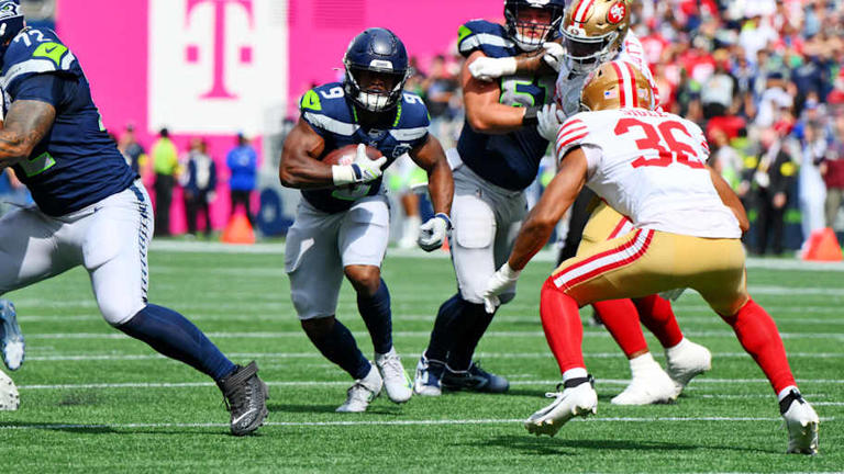 Seahawks to continue splitting reps between Kenneth Walker, Zach Charbonnet