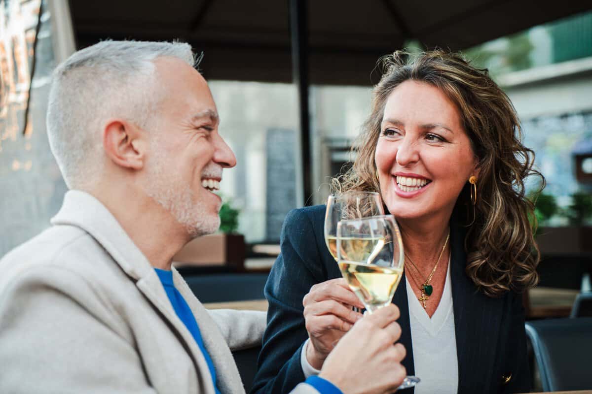 Warum viele Männer ab 40 beim Dating scheitern- 13 Dating-Fehler