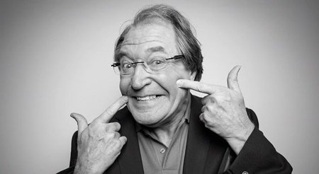 Legendary analyst announces retirement