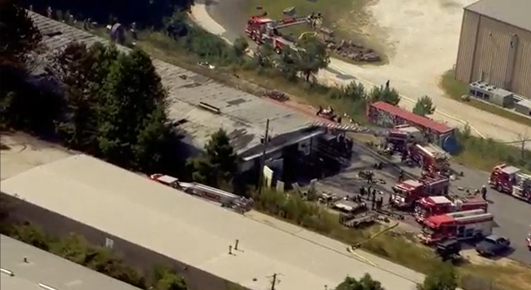 Ga. firefighter killed while battling warehouse blaze