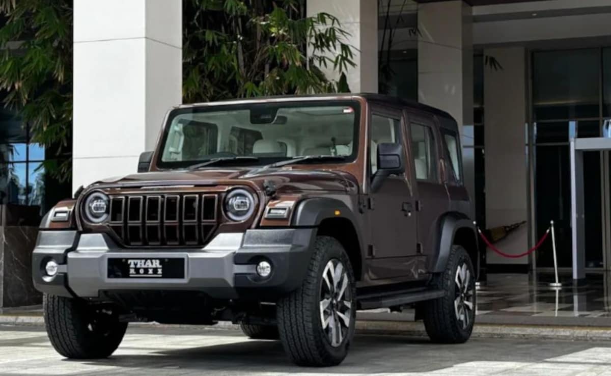 Thar crashes out of Delhi showroom, lands on road below