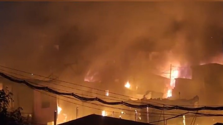 QC residential fire reaches 5th alarm