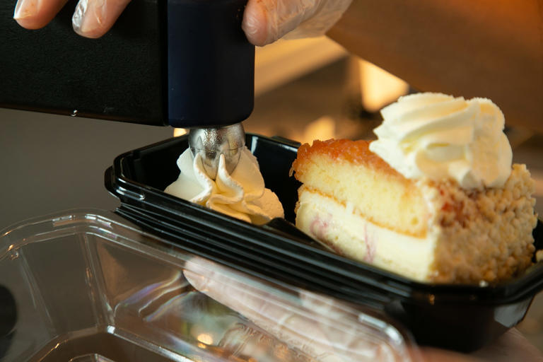 It's your birthday! These 70 restaurants have freebies to help you ...