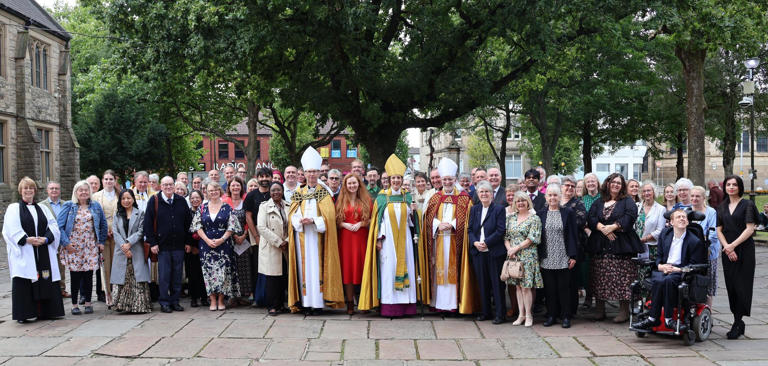 Celebration of lay ministry across Lancashire at Cathedral ...