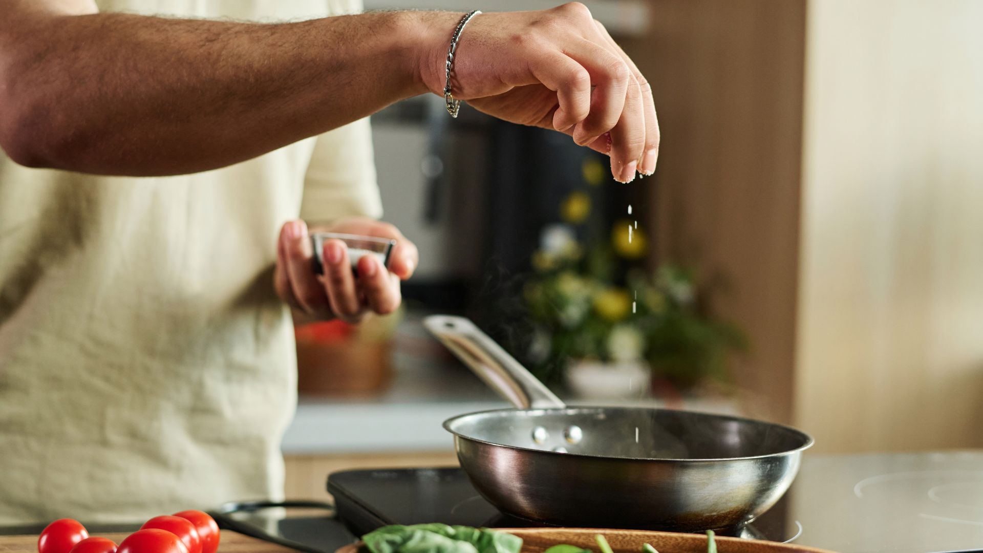 9 Everyday Foods That Taste Better With A Pinch Of Salt
