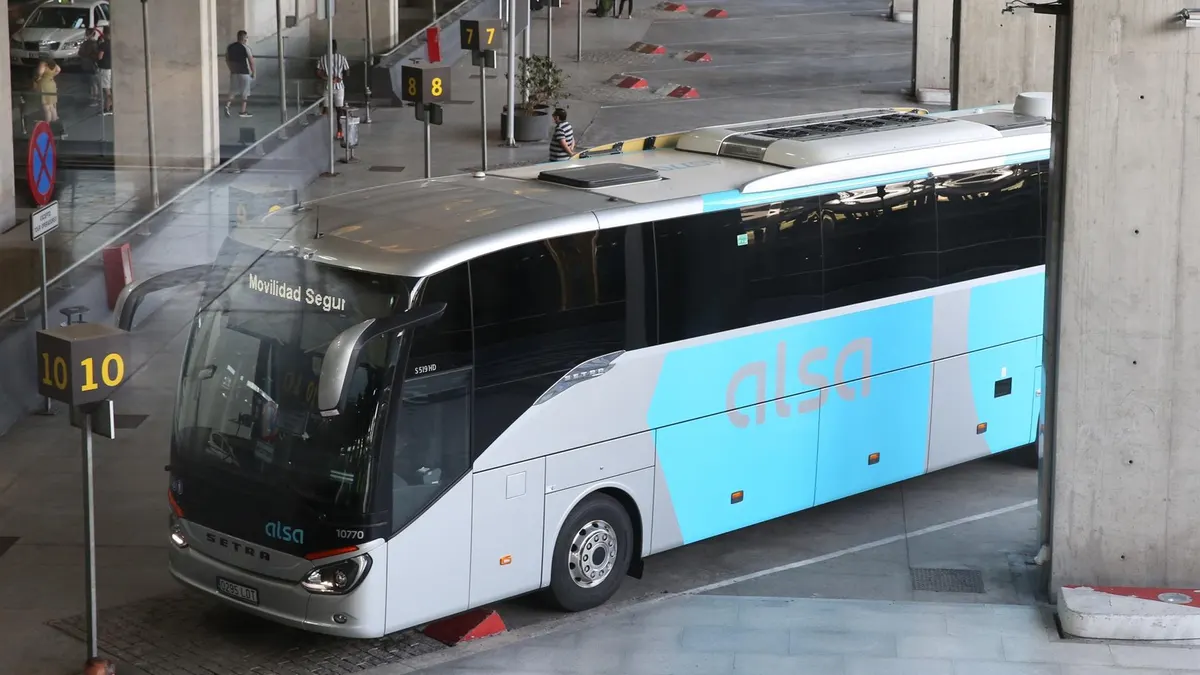 Alsa absorbe a la británica National Express para crear una "potencia ...