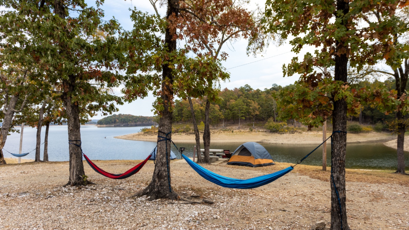 Oklahoma scenic lakes perfect for September camping