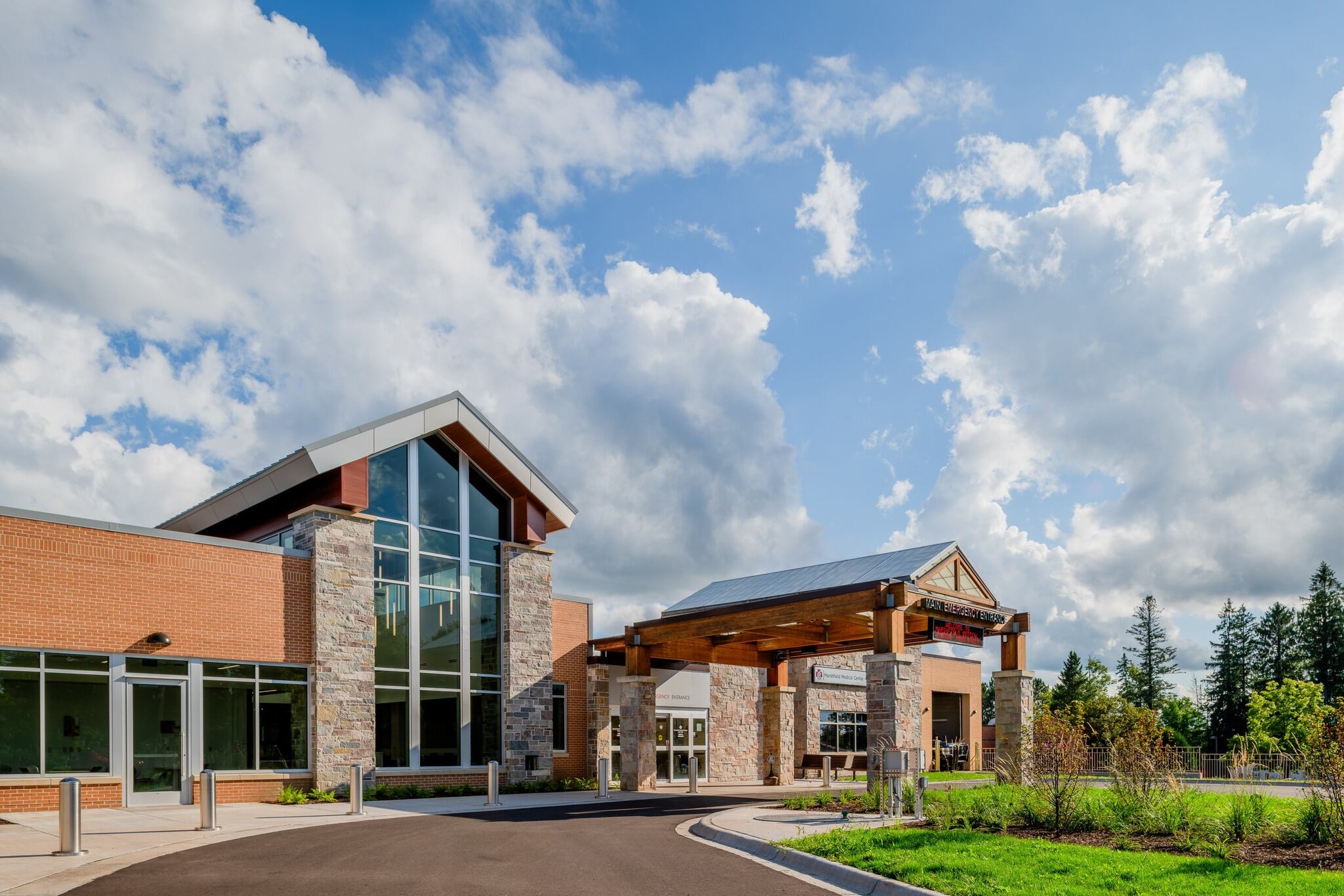 Marshfield Clinic celebrates grand opening of new hospital in Park Falls