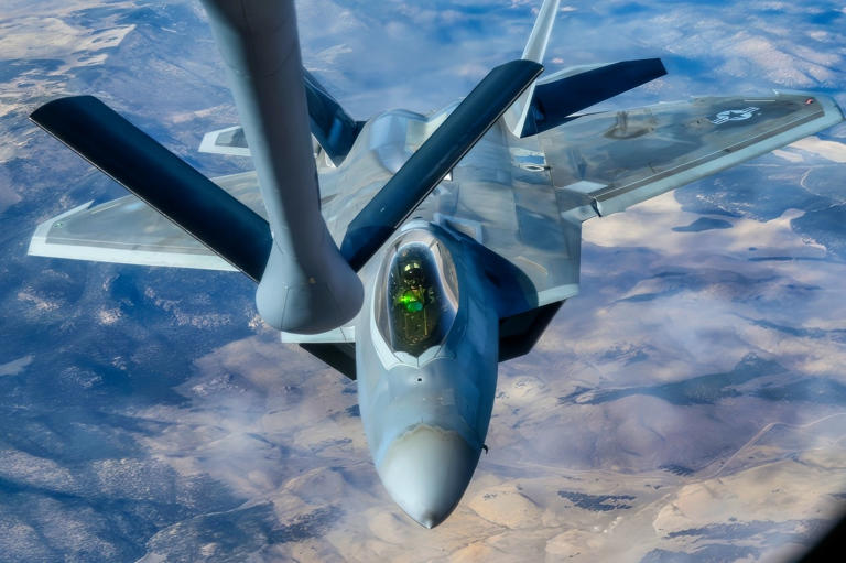 Lockheed spent years designing the X-44 Manta as a tailless F-22 in ...