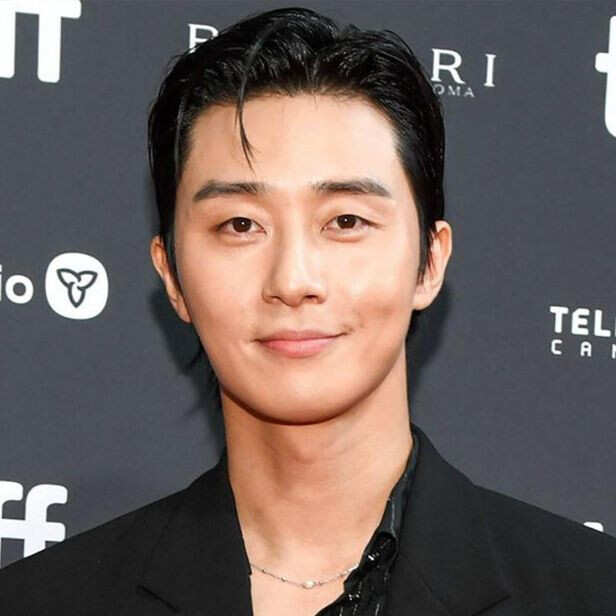 Waiting for Gyeongdo: Park Seo Joon and Won Ji An's First Look Revealed