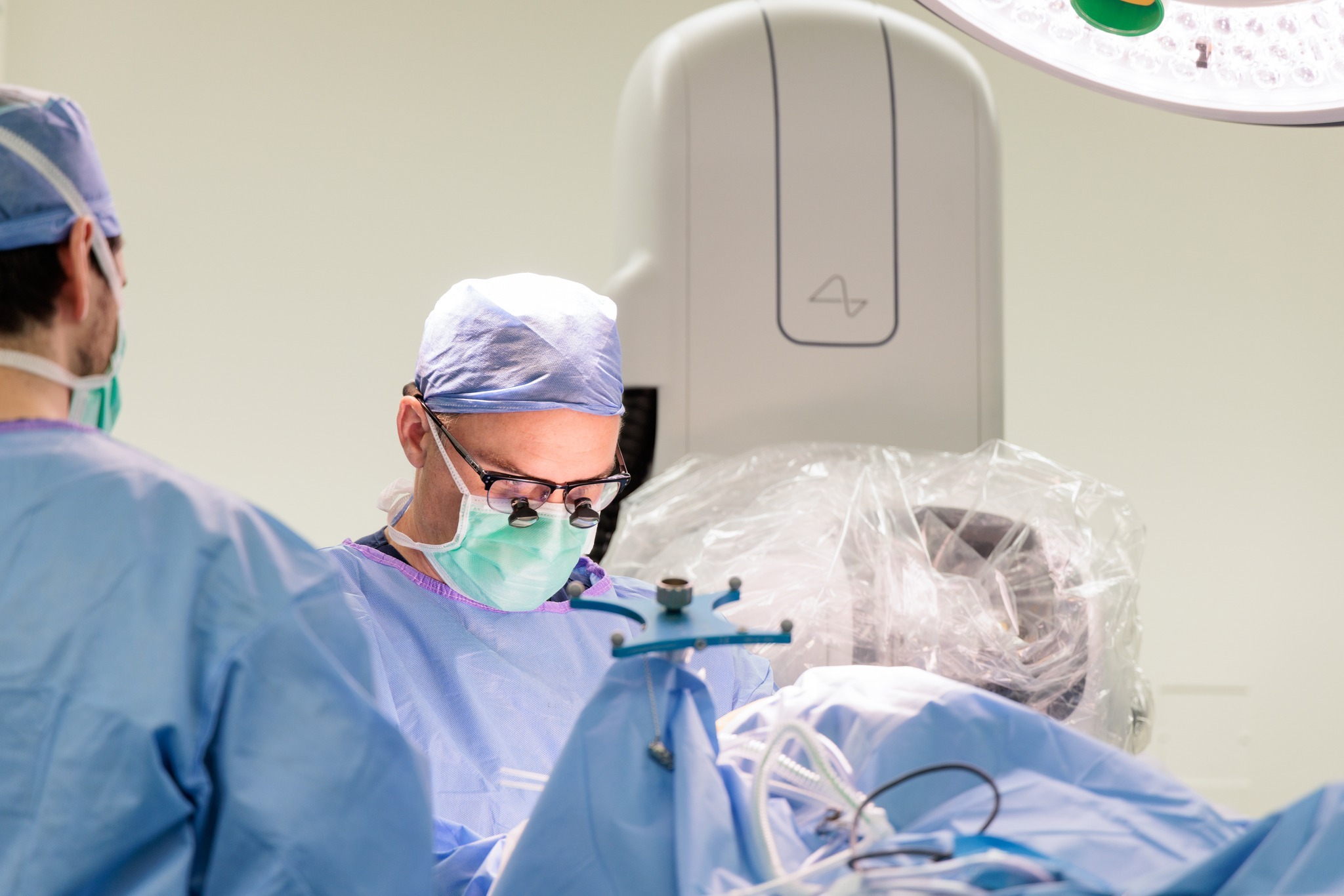 Two Canadian quadriplegics first to receive Musk’s Neuralink brain chip ...