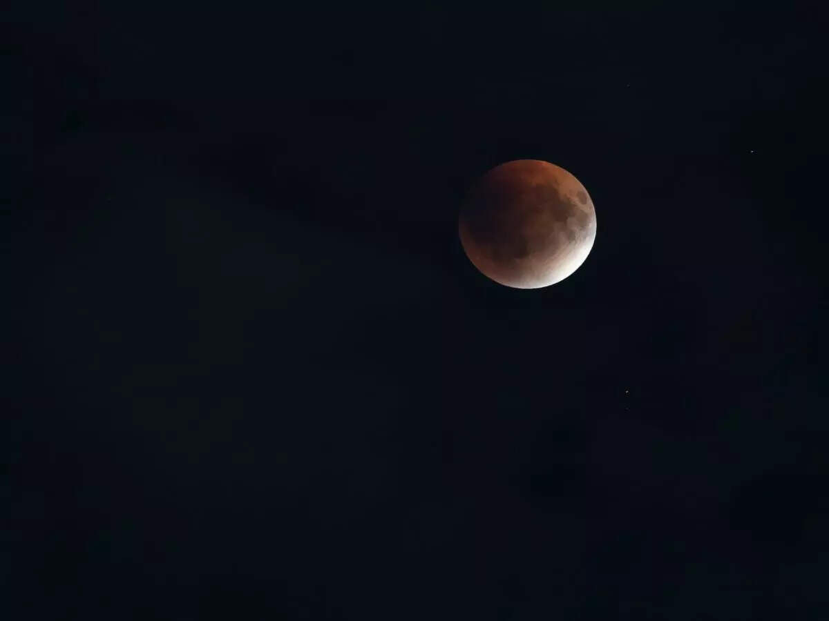 EXCLUSIVE: Never-seen-before pictures of Chandra Grahan (Blood Moon ...