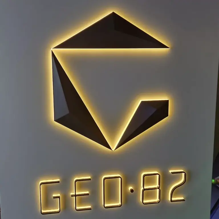 EPCOT’s Spaceship Earth Lounge Is Superb, But Is GEO-82’s Onion Martini ...