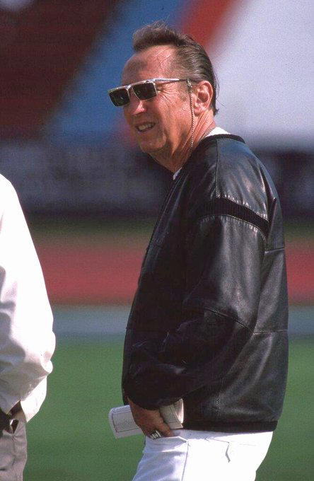 Al Davis, ex dueño de los Raiders, fue honrado con una placa en ...
