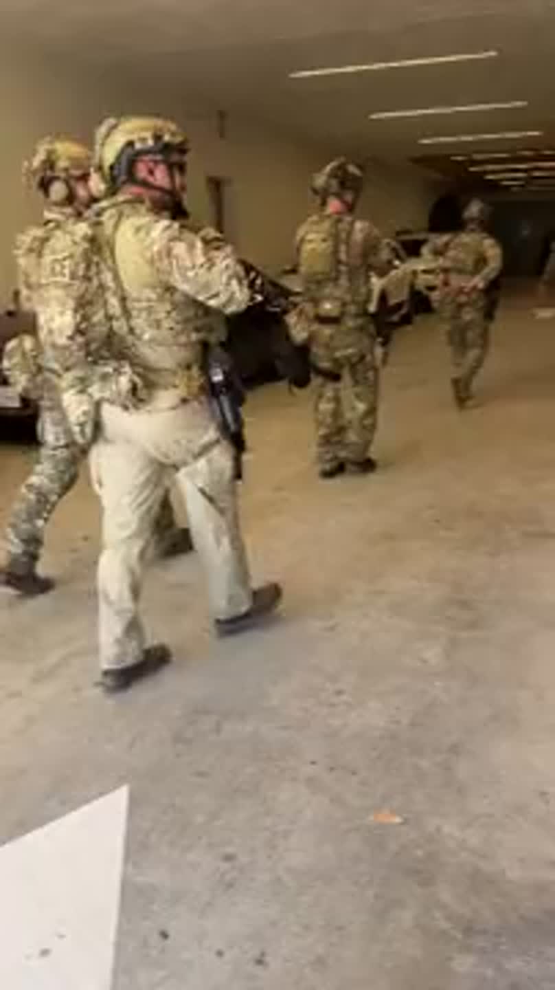 Raw video: SWAT team enters downtown SLO hotel with barricaded subject