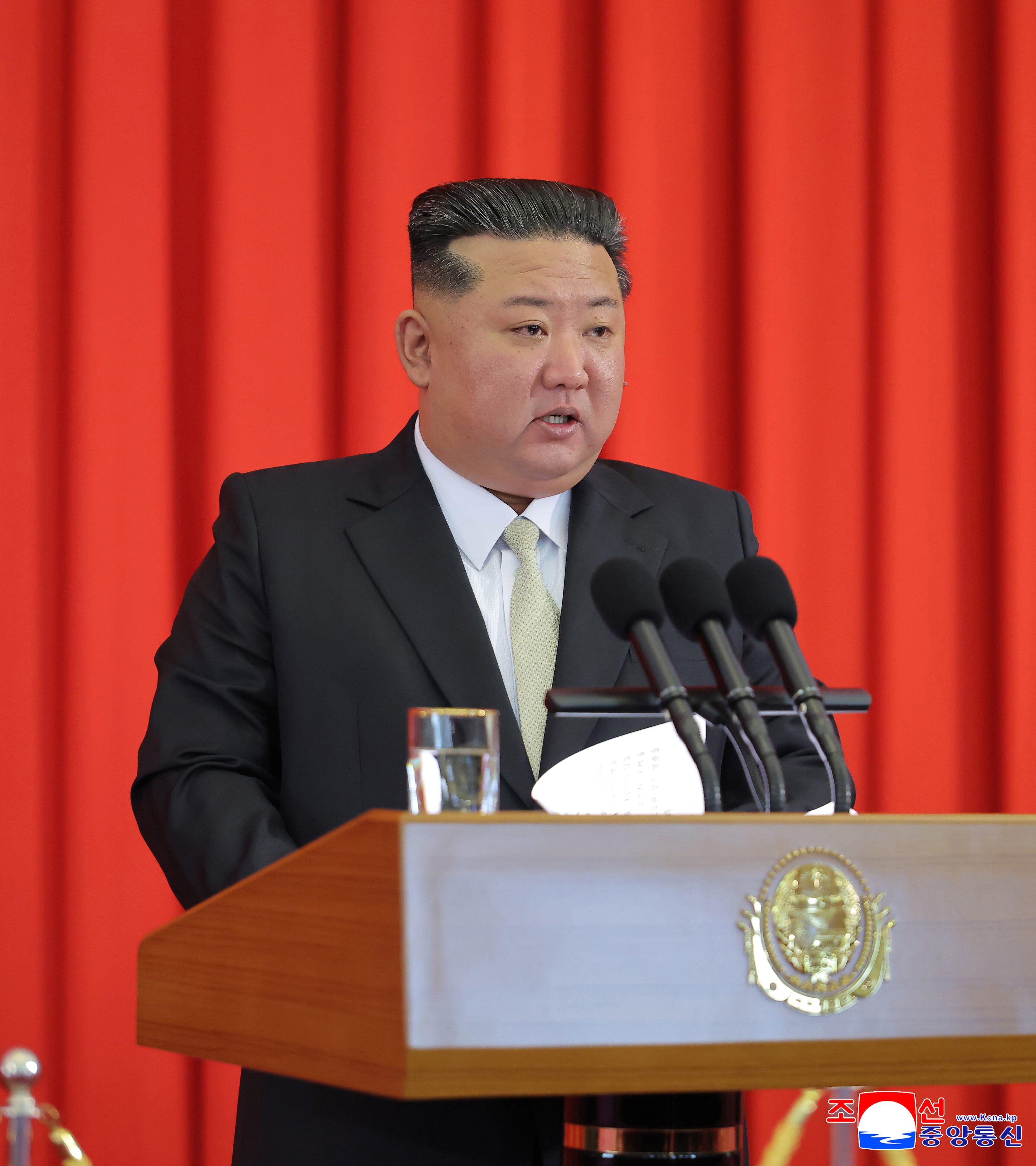 Kim Jong-un asserts North Korea's unshakable status