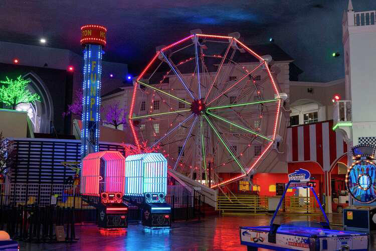 Items from Houston's beloved Funplex go up for auction soon. Here's a ...