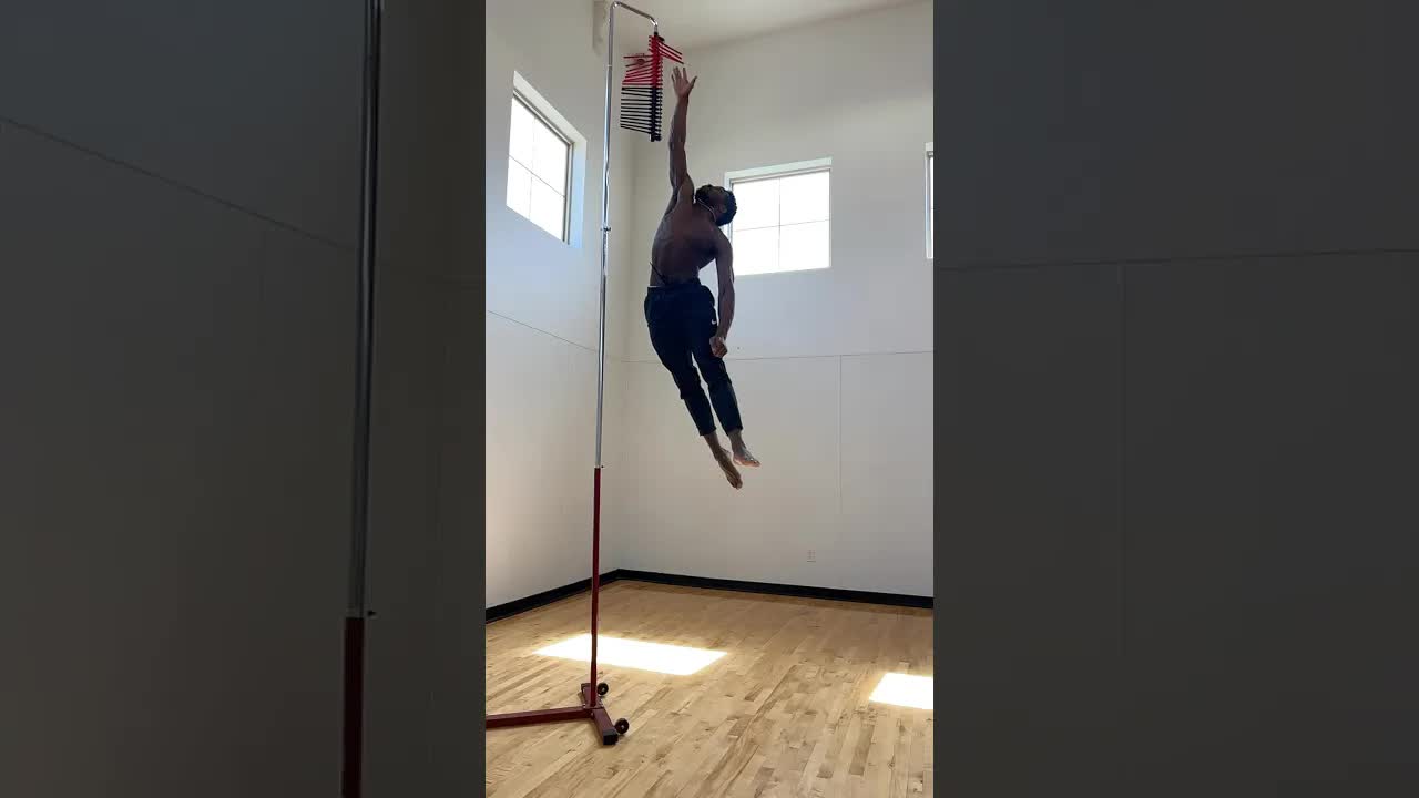 impressive athlete hits 51+ inch vertical jump and muscle ups