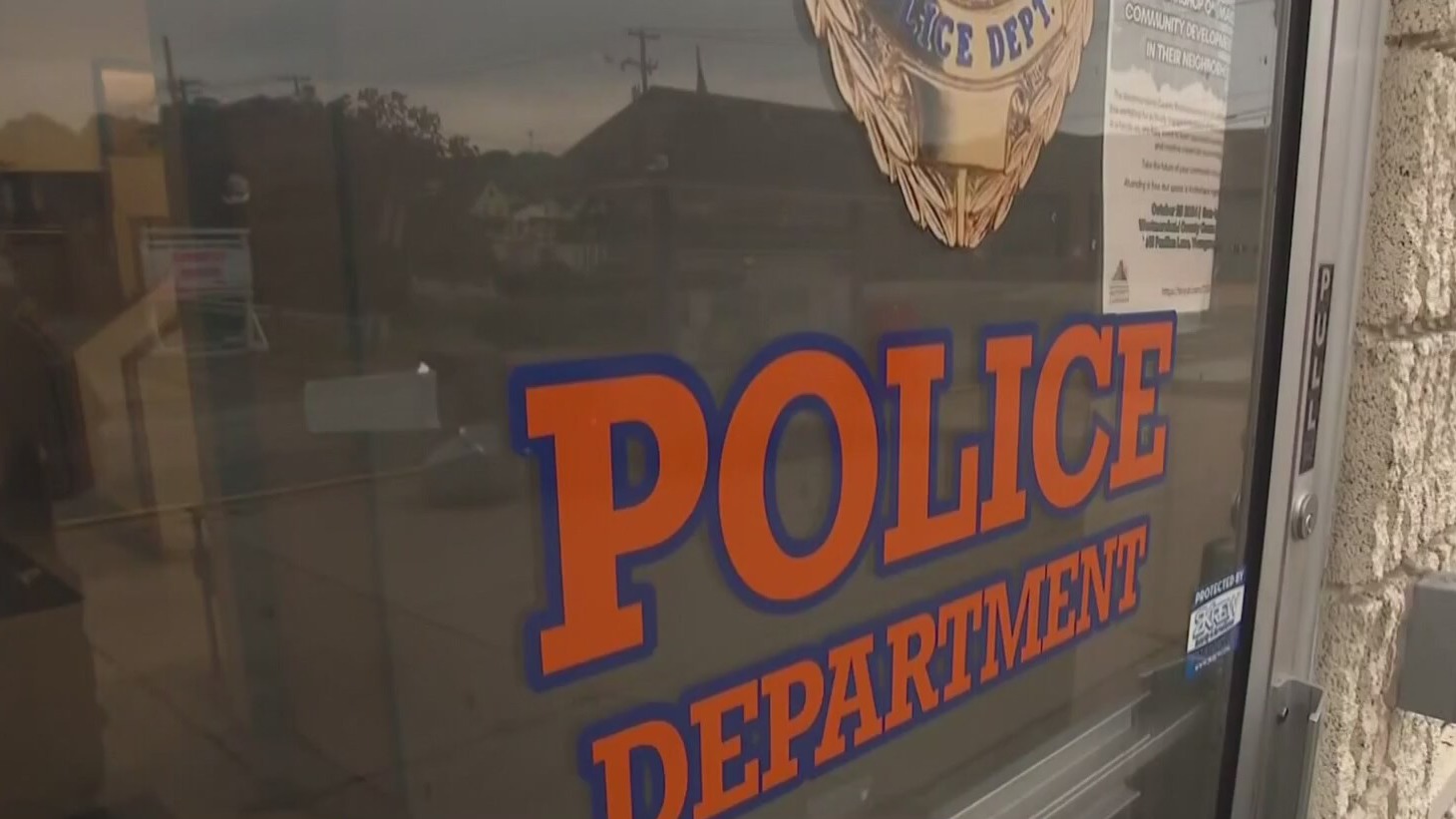 Suspended Arnold police chief resigns