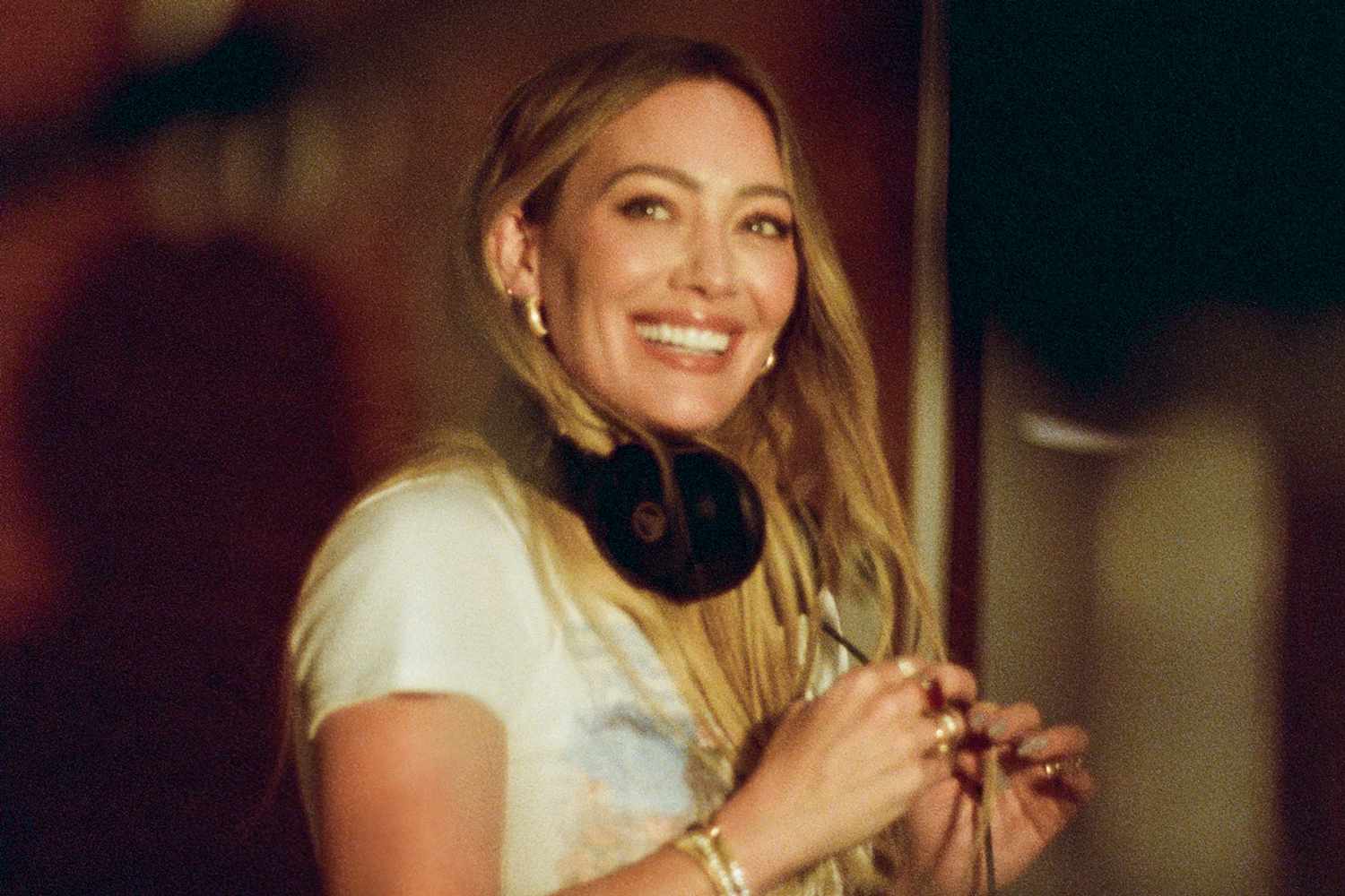 Hilary Duff Announces Return to Music After 10 Years, Teases New ...