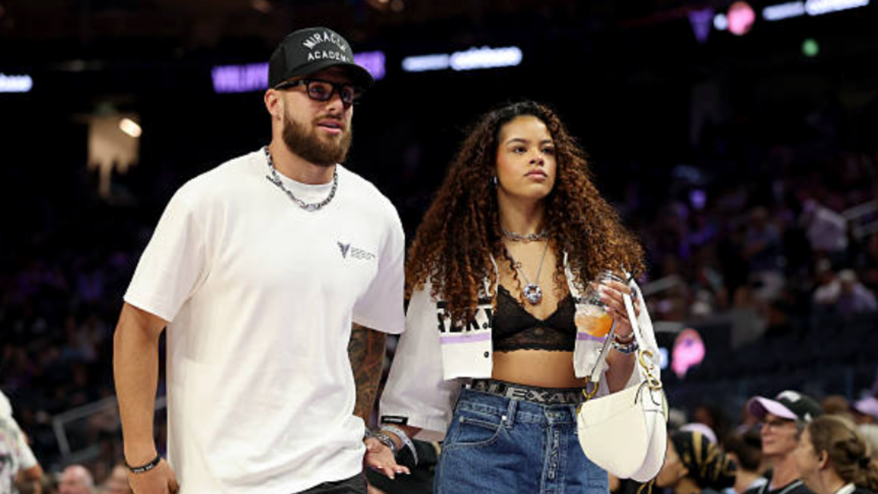 Watch: Ricky Pearsall and girlfriend Tori show off their perfect handshake