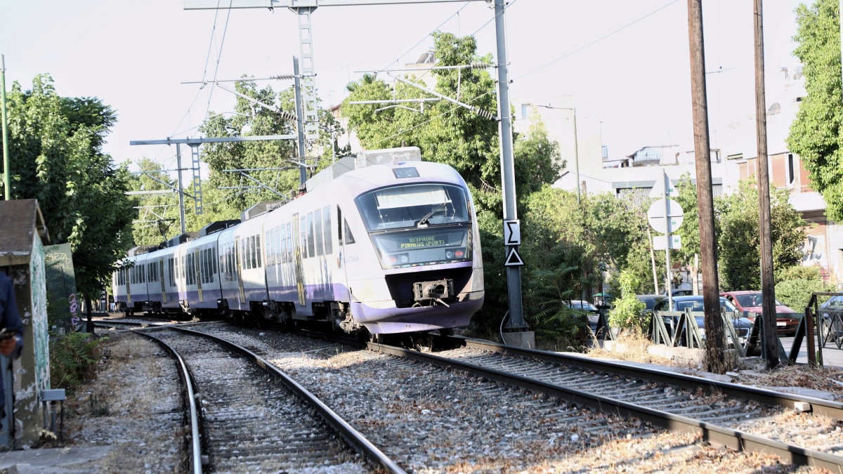 Hellenic Train: Απεργούν οι μηχανοδηγοί την Πέμπτη - Αναστολές και ...