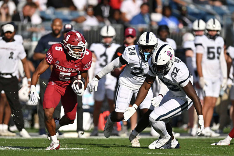 Why Jim Mora says this UConn linebacker is emerging as a 'special player'