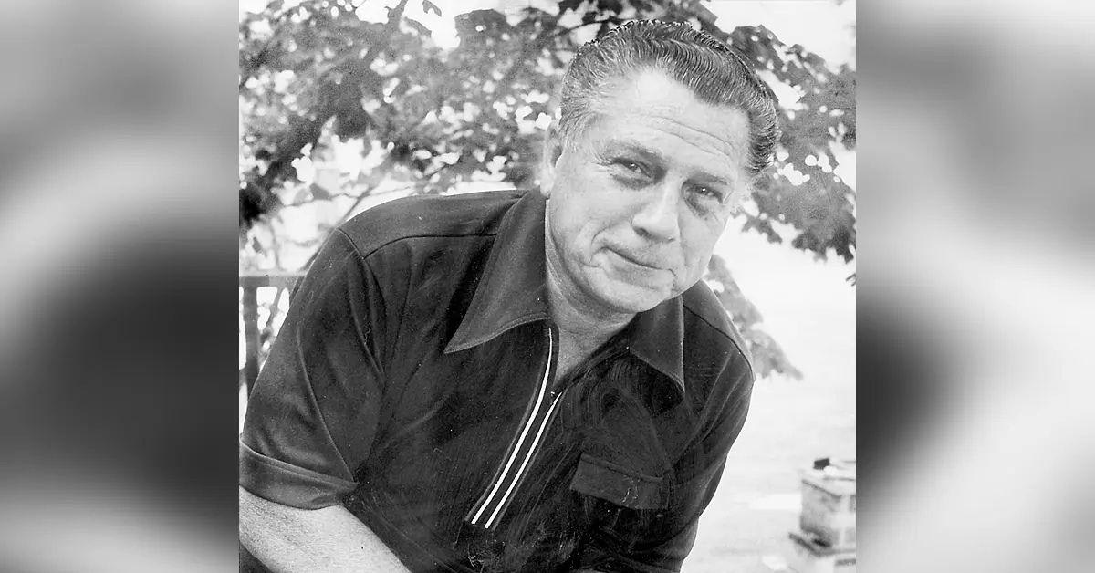 Jimmy Hoffa was buried alive, corrections officer says