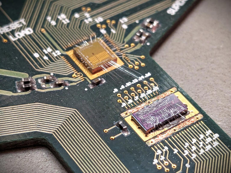 Sustainable AI: Physical neural networks exploit light to train more ...