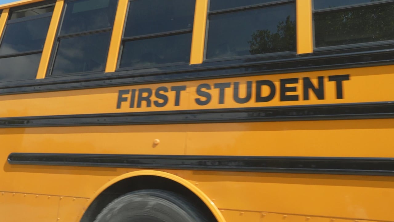 First Student bus drivers ratify new deal that covers the next 3 years