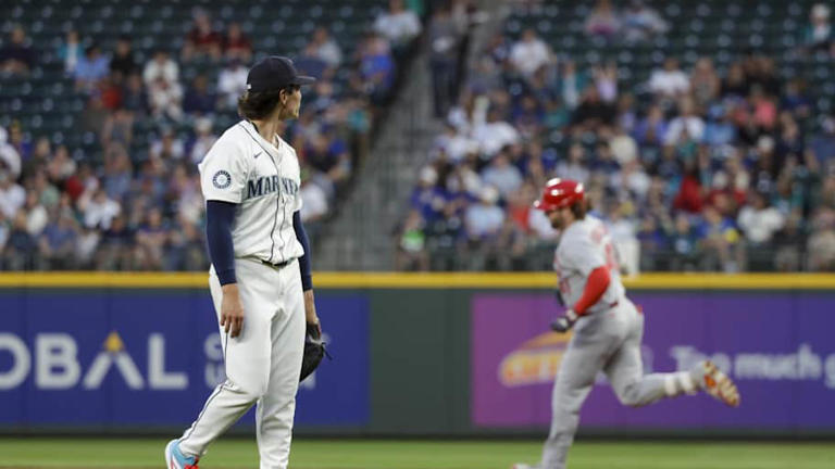 Mariners' Pitching Staff Under Fire As Postseason Quickly Approaches