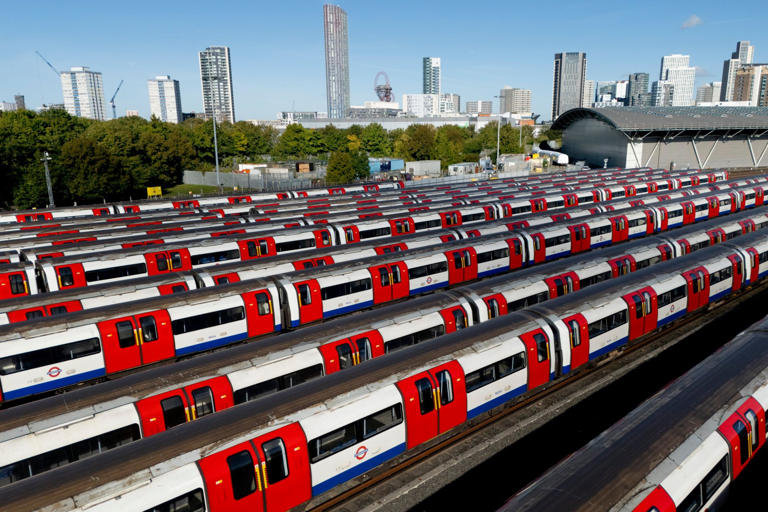 Mayor 'shares frustrations' of millions amid strikes