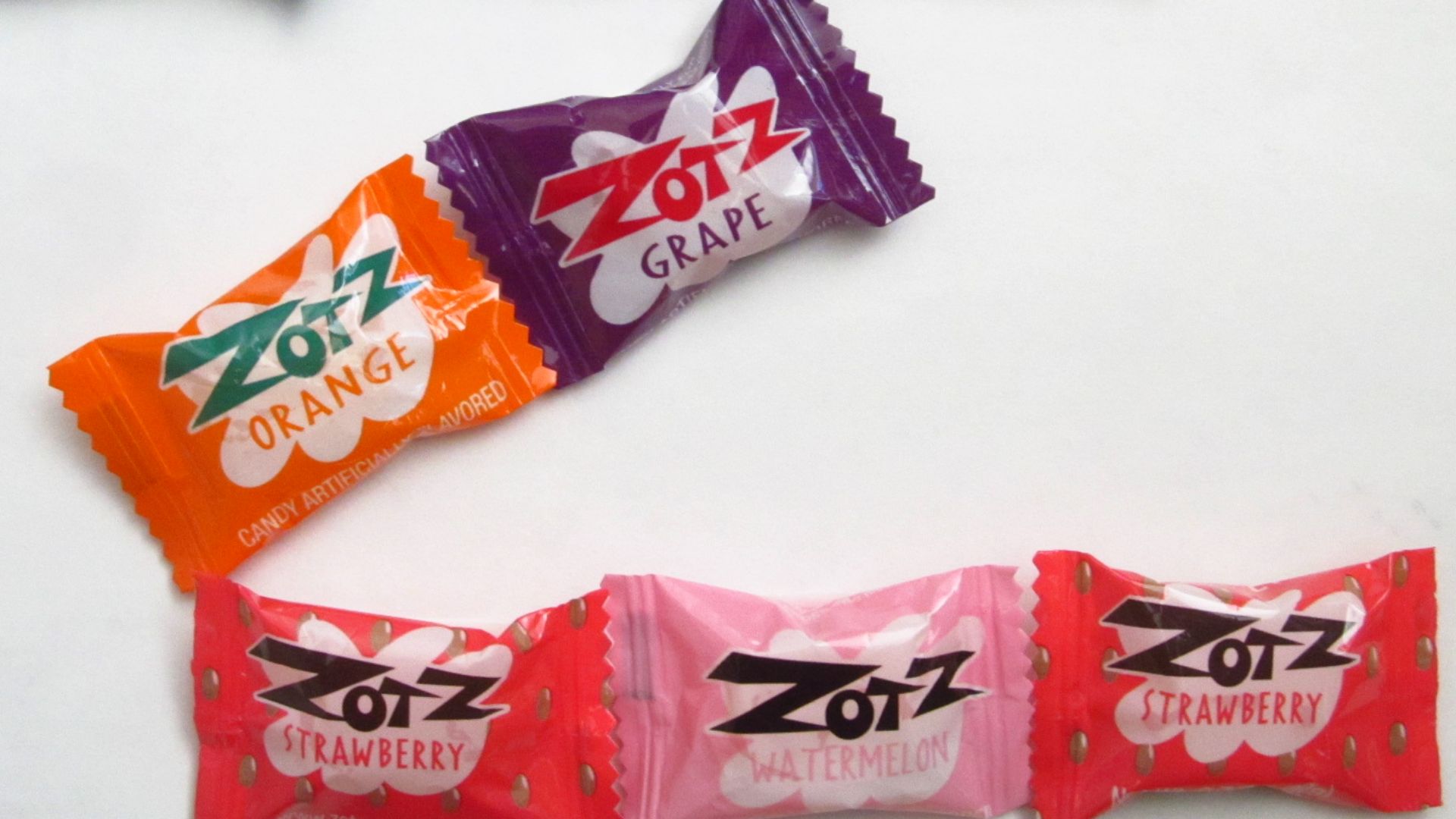 20 Nostalgic Candies That Had Fun Interactive Designs