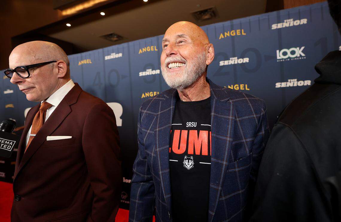 Michael Chiklis, Mike Flynt discuss playing football at 59 in ‘The Senior'