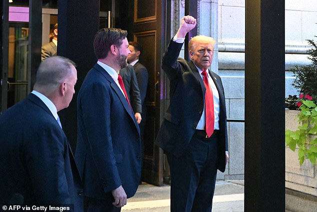 Trump FINALLY eats at a D.C. restaurant he doesn't own